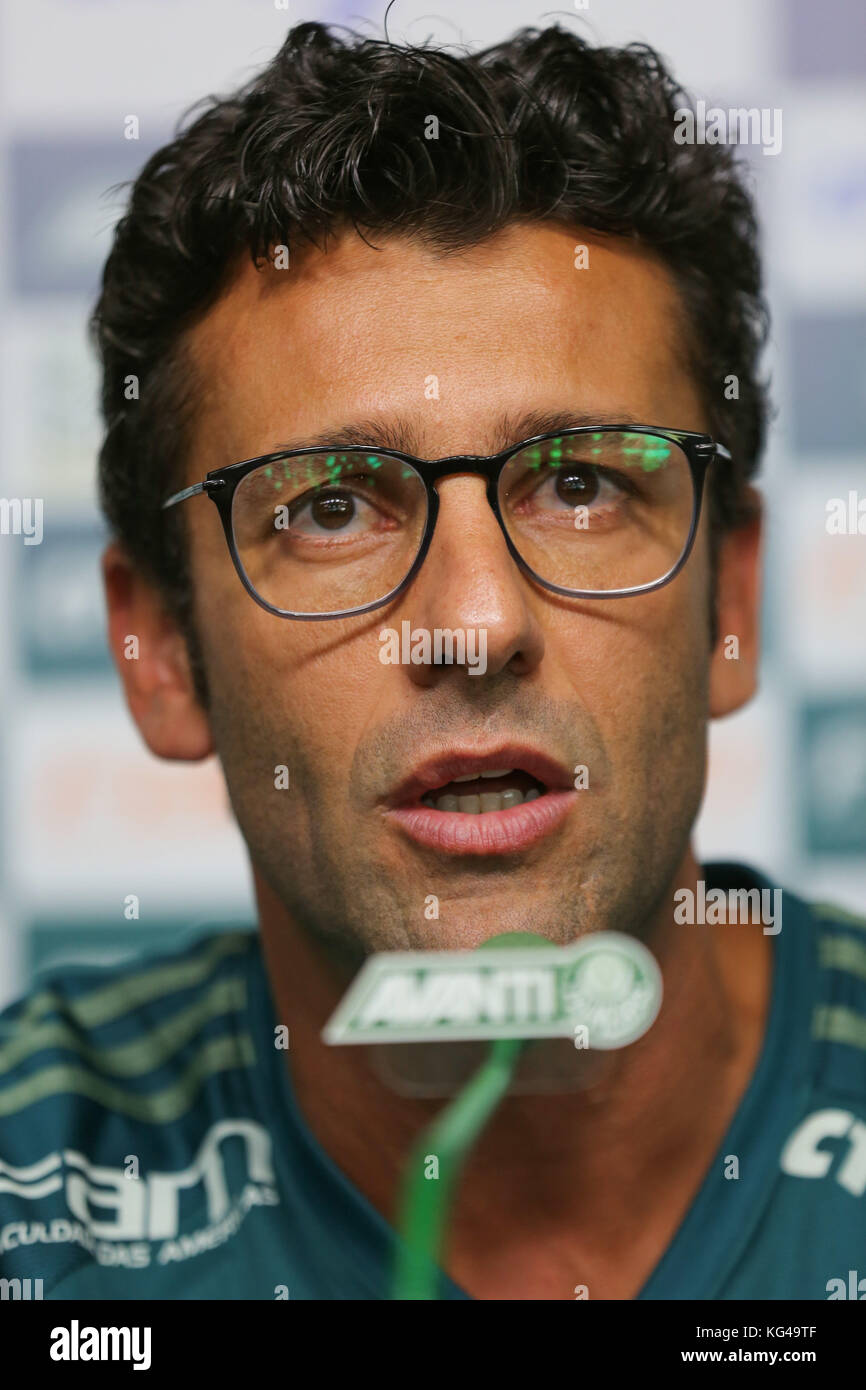 SÃO PAULO, SP - 03.11.2017: TREINO DO PALMEIRAS - The technician ...