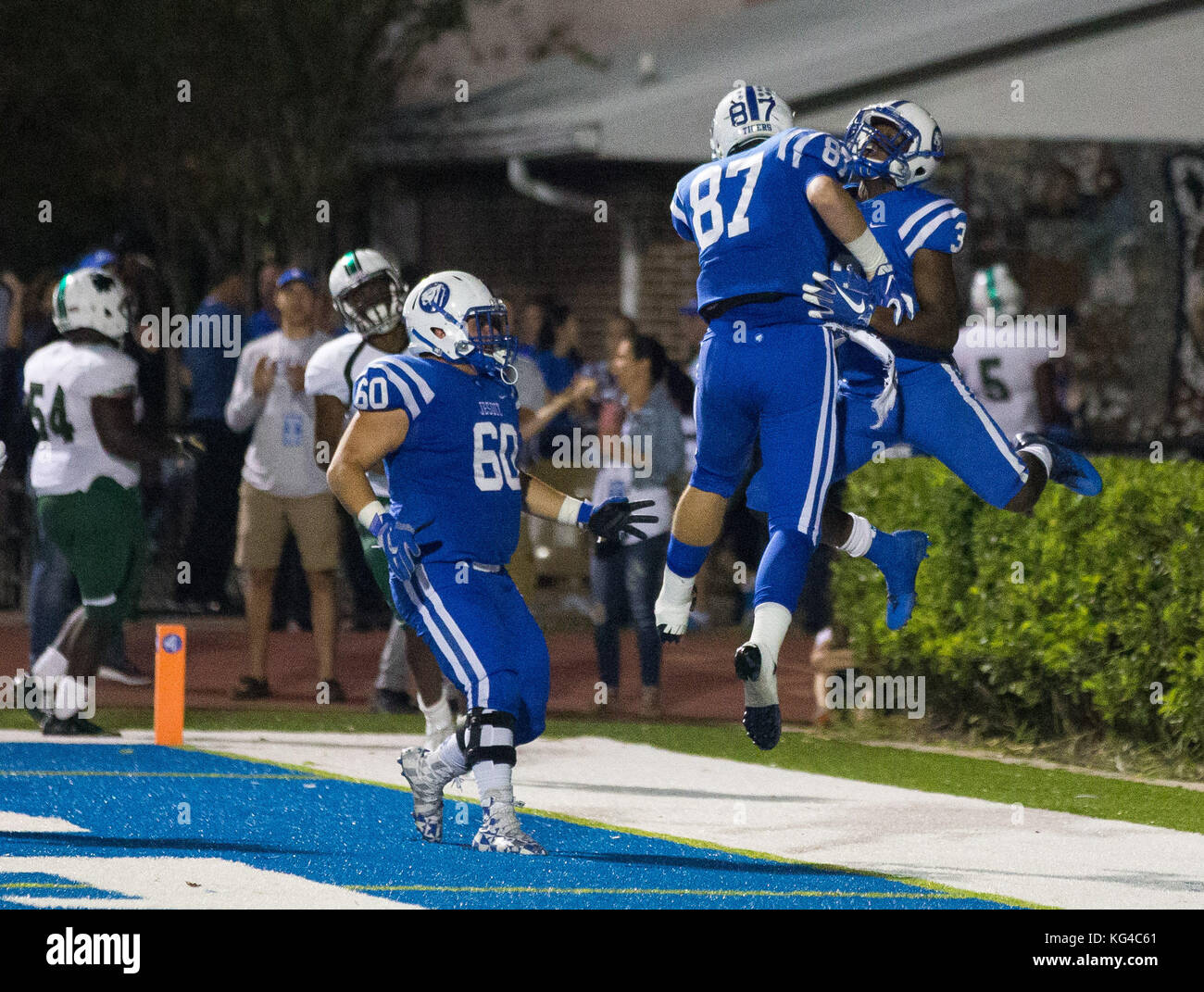 Florida, USA. 3rd Nov, 2017. LOREN ELLIOTT | Times .Jesuit running back ...