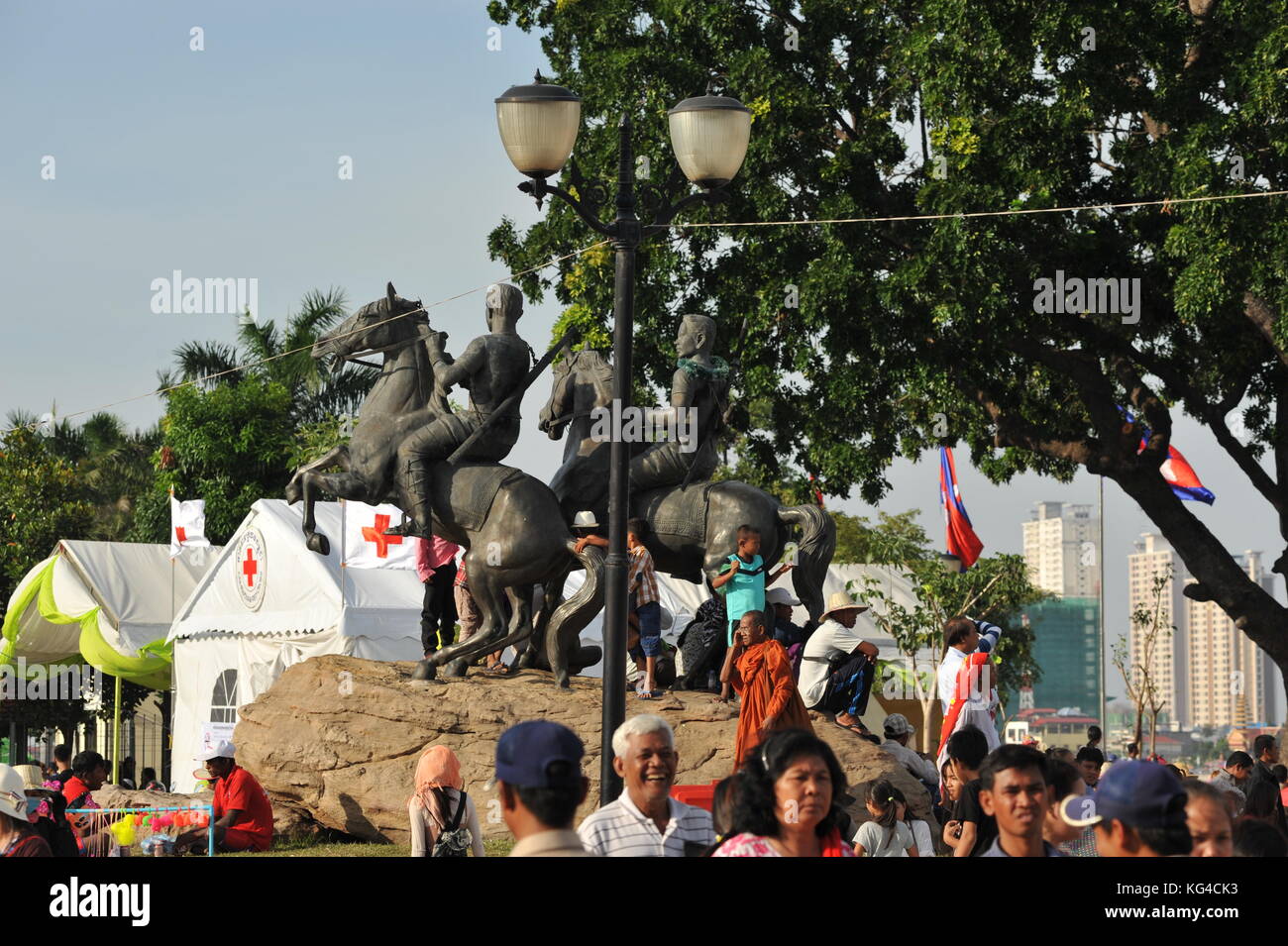 Khmer military leaders hi-res stock photography and images - Alamy