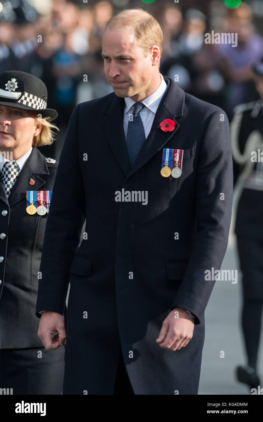 Metropolitan police parade passing out hi-res stock photography and ...