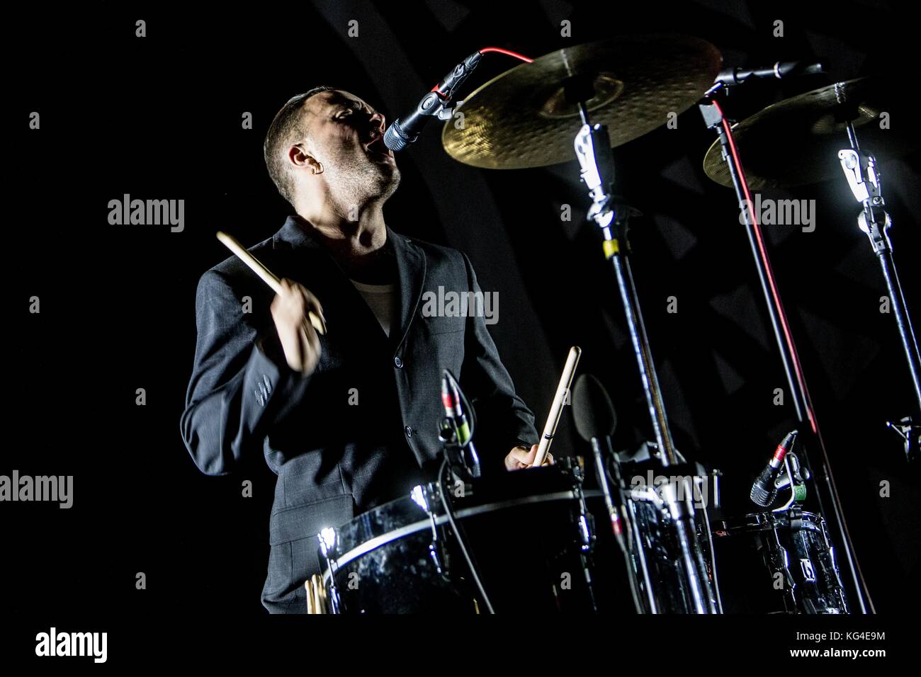 Uk band slaves hi-res stock photography and images - Alamy