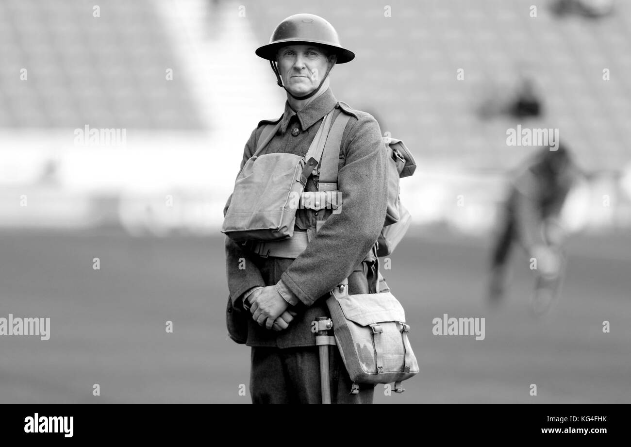Peter crouch Black and White Stock Photos & Images - Alamy