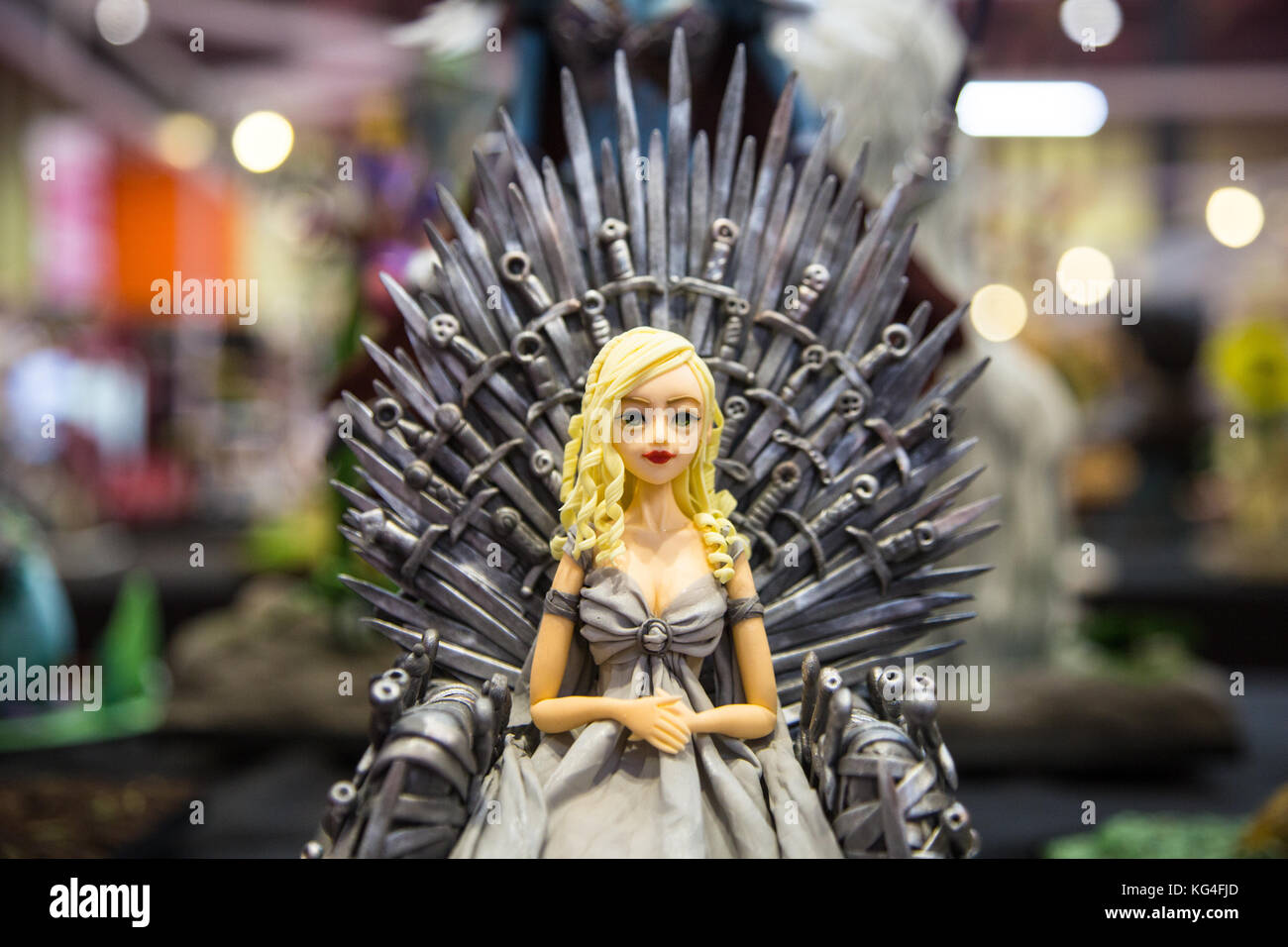 Daenerys targaryen hi-res stock photography and images - Alamy