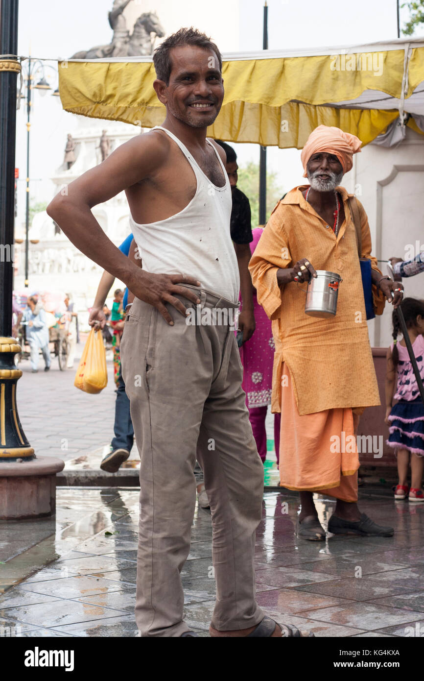 Indian street scene locals hi-res stock photography and images - Alamy