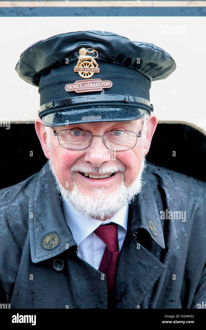 Steam train carriage guard hi-res stock photography and images - Alamy