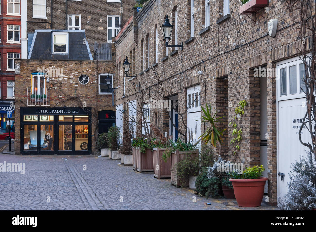 Old historical medieval buildings and shops in London Stock Photo - Alamy