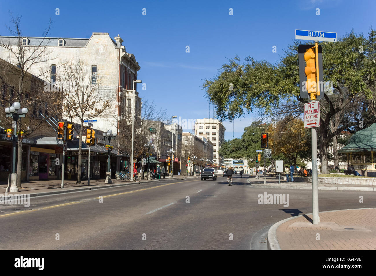 San antonio usa streets hi-res stock photography and images - Alamy