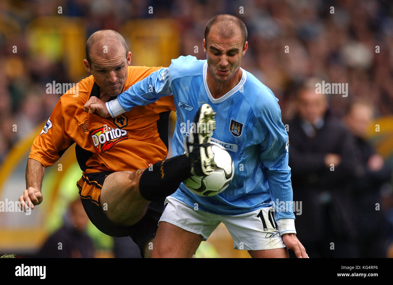 Footballer Alex Rae and Antoine Sibierski Wolverhampton Wanderers v ...