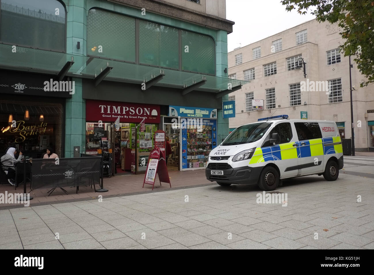 Welsh police call center hi-res stock photography and images - Alamy
