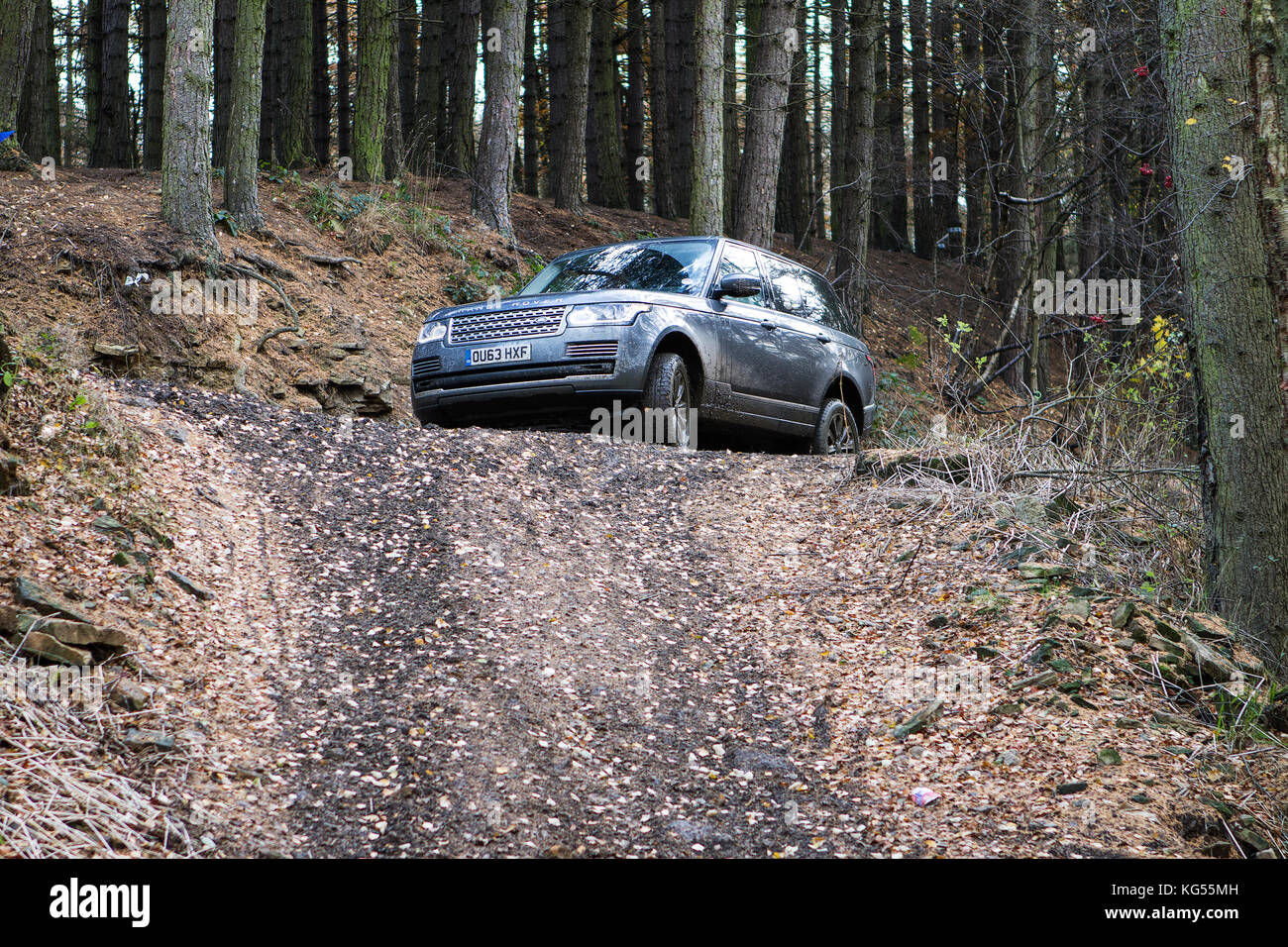 Full Size Range Rover Off Roading Stock Photo - Alamy