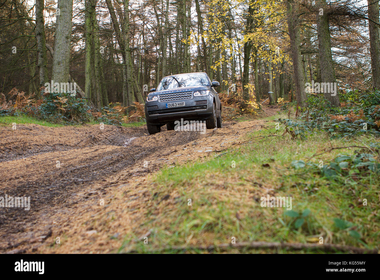 Full Size Range Rover Off Roading Stock Photo - Alamy