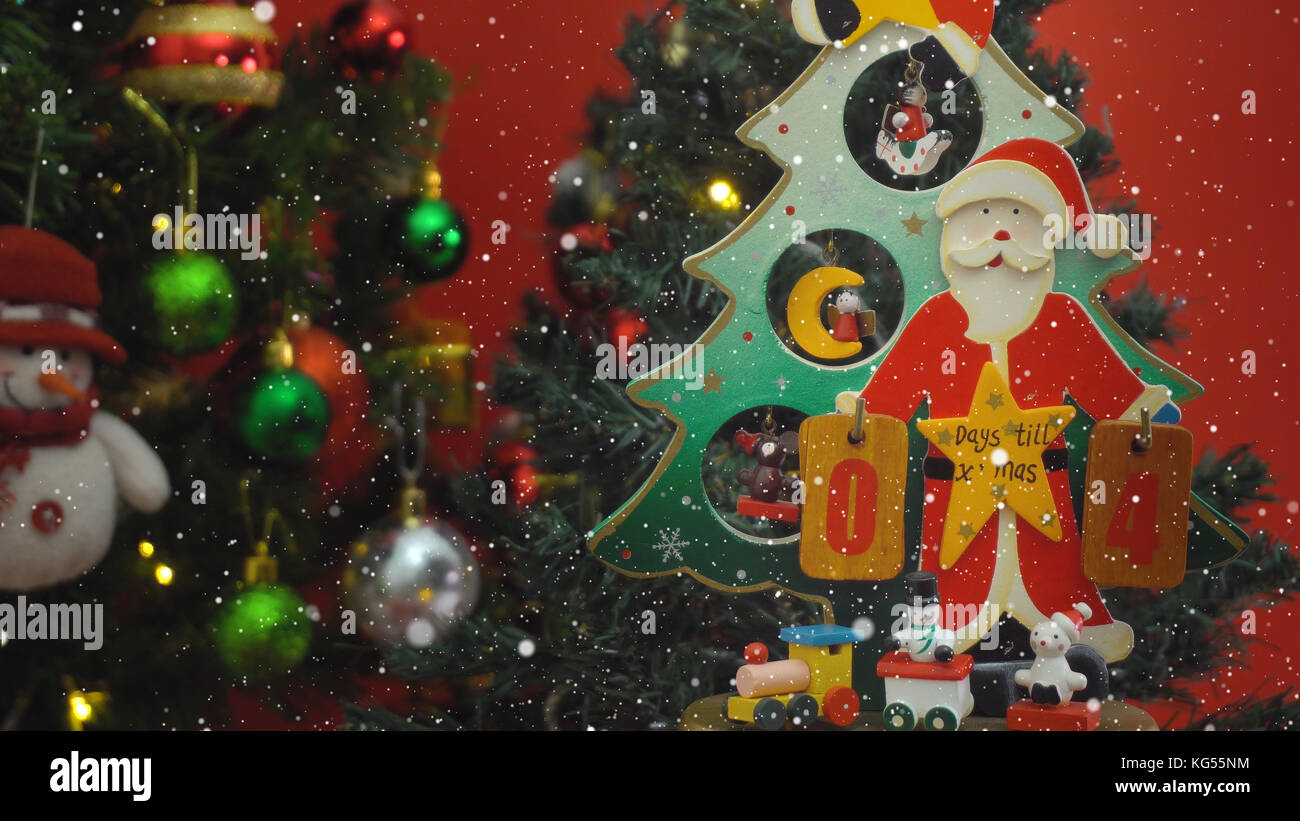 Greeting Season concept.Santa Claus show 4 days till Xmas with ...