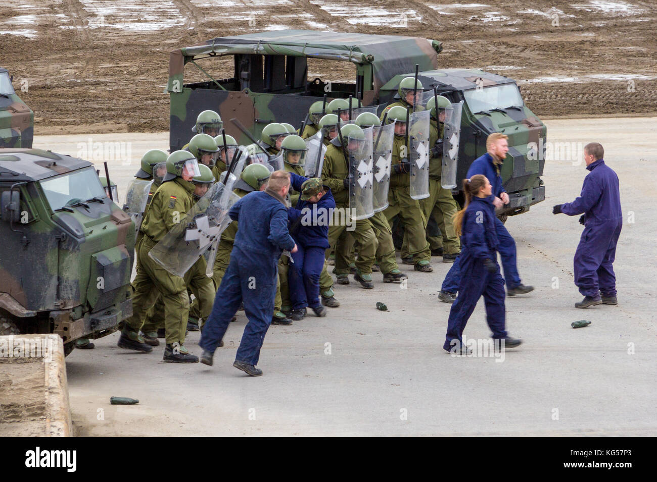 MUNSTER / GERMANY - OCTOBER 9, 2017: german military police soldiers ...