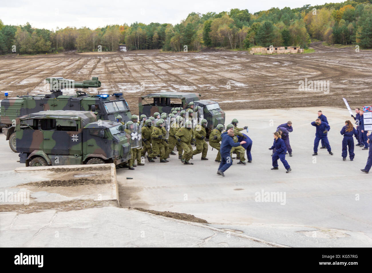 German bundeswehr military police officer hi-res stock photography and ...