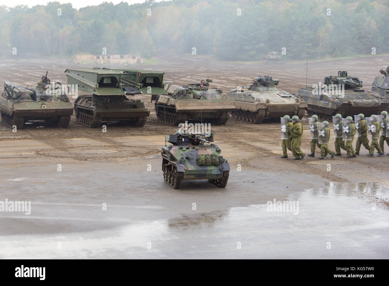 MUNSTER / GERMANY - OCTOBER 9, 2017: german military police soldiers ...