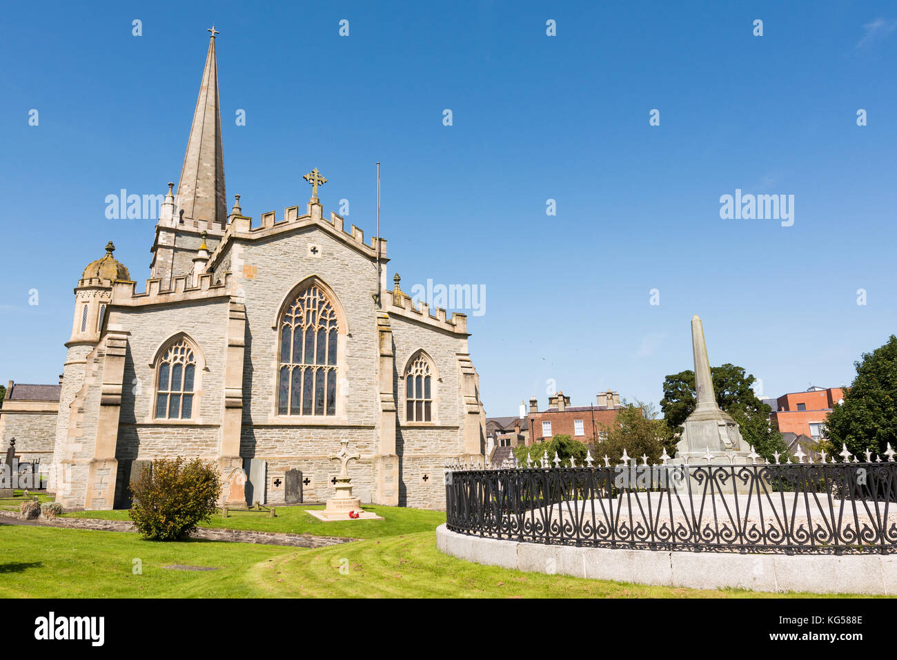 Derry st columb's cathedral hi-res stock photography and images - Alamy