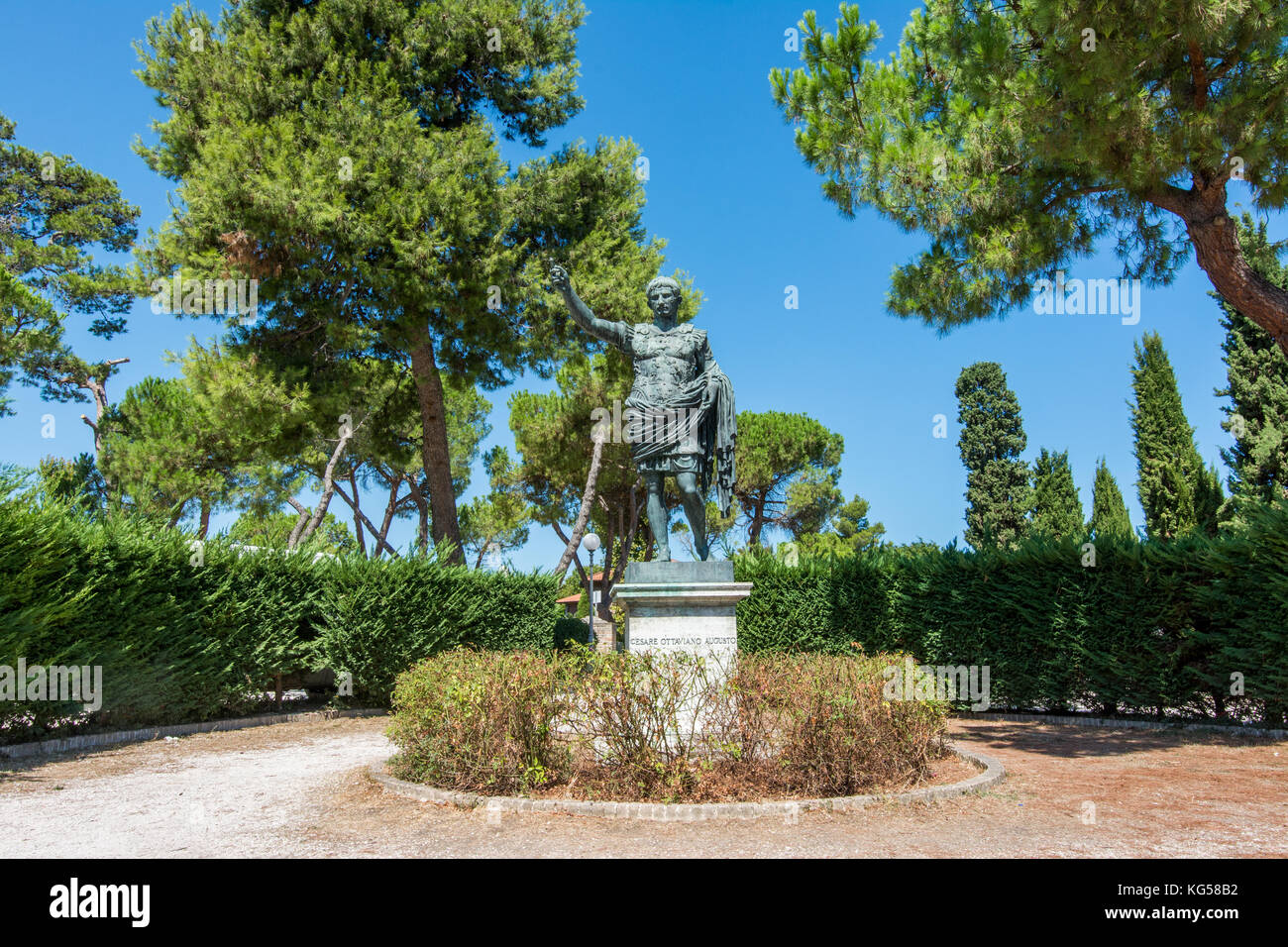Fano, Pesaro, Marche, Italy. Augustus statue Stock Photo - Alamy