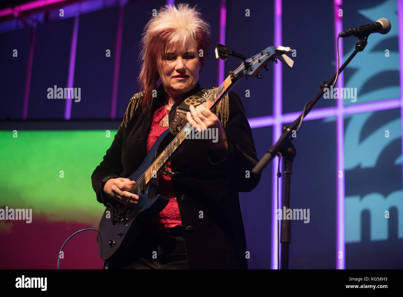 Jennifer batten michael jackson hi-res stock photography and images - Alamy