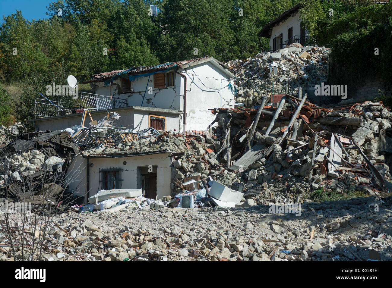 City destroyed by an earthquake Stock Photo - Alamy