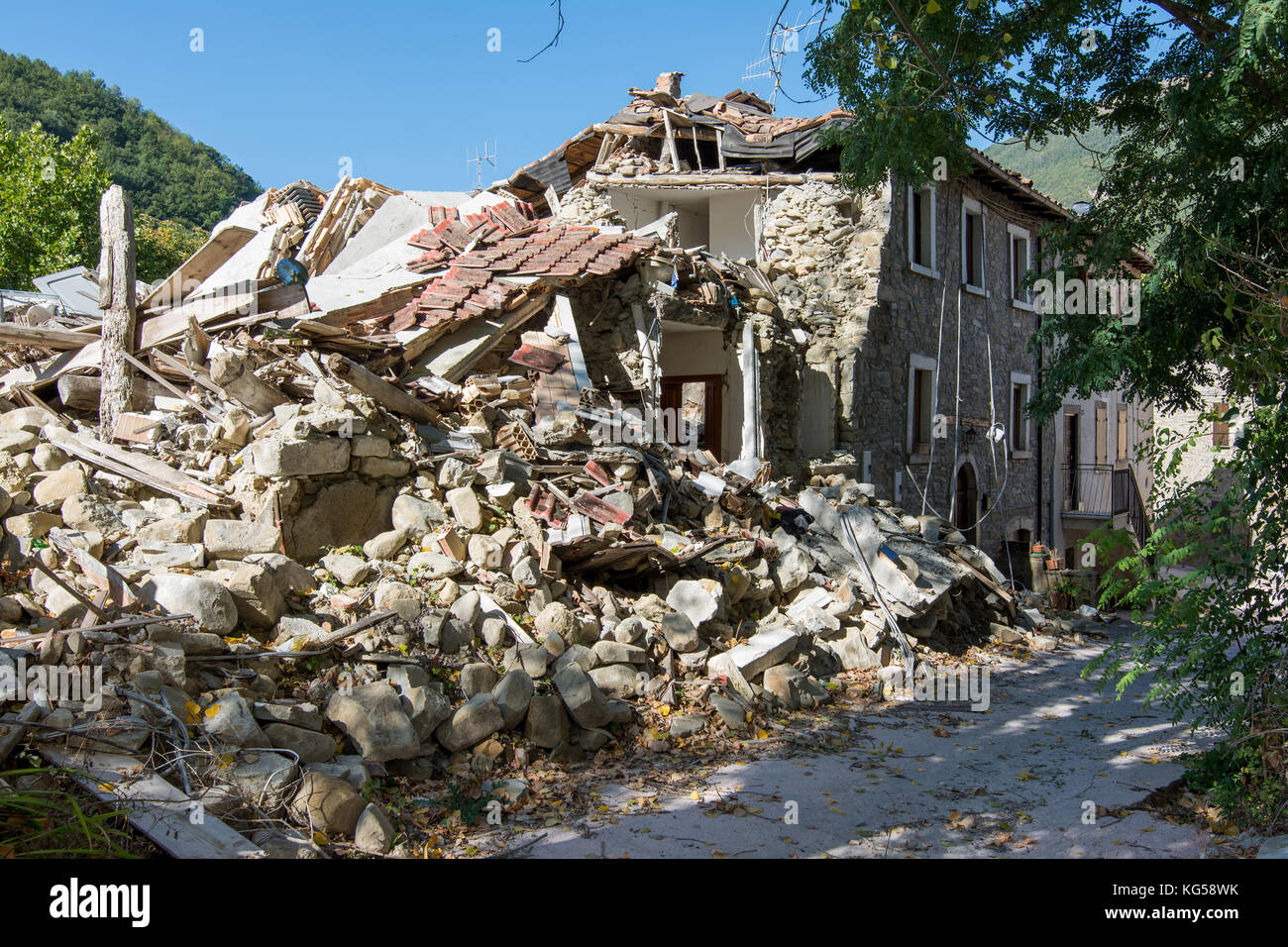 City destroyed by an earthquake Stock Photo - Alamy