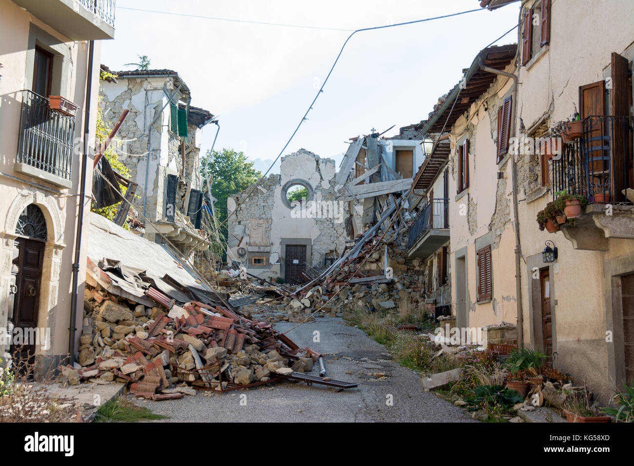 City destroyed by an earthquake Stock Photo - Alamy