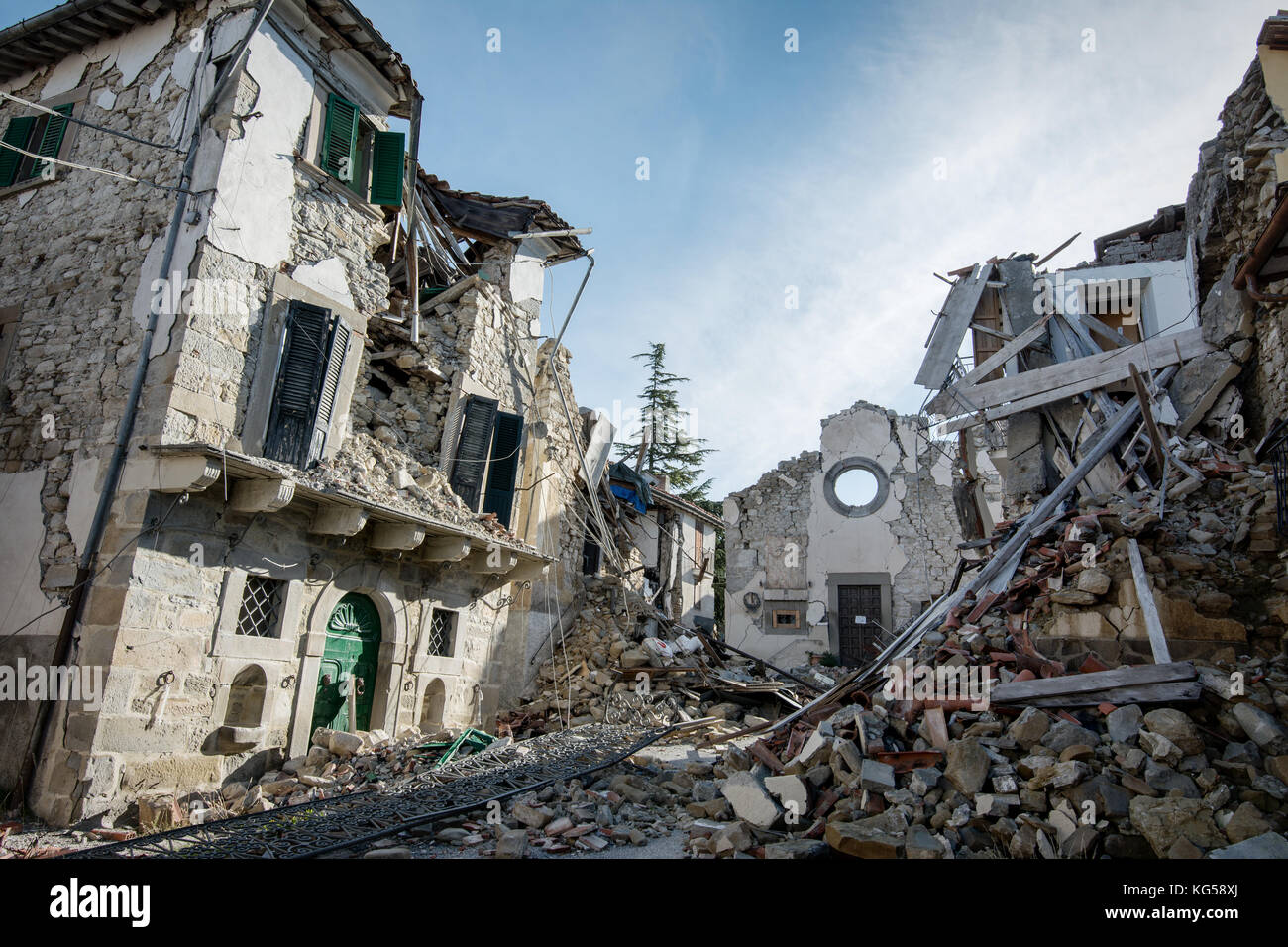 City destroyed by an earthquake Stock Photo - Alamy
