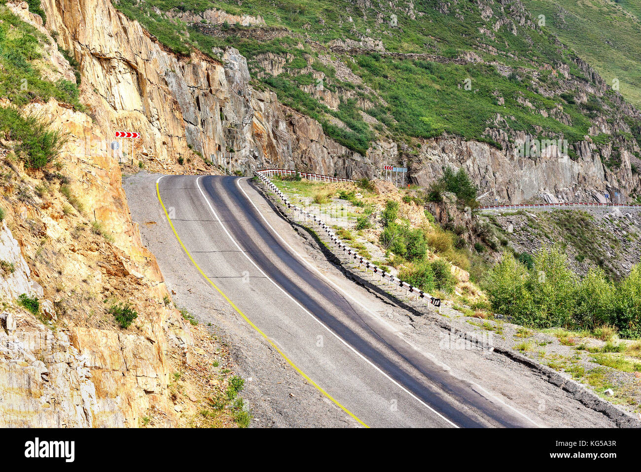 Asphalt road highway hi-res stock photography and images - Alamy