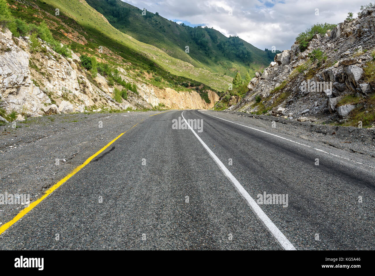 Asphalt road highway hi-res stock photography and images - Alamy