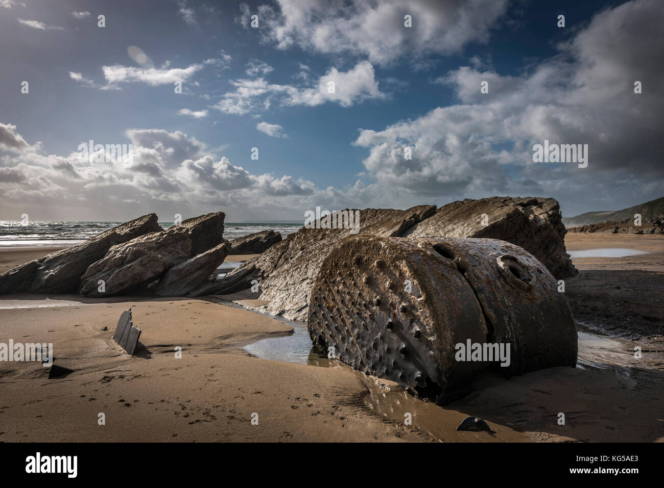 Tidal metal hi-res stock photography and images - Alamy