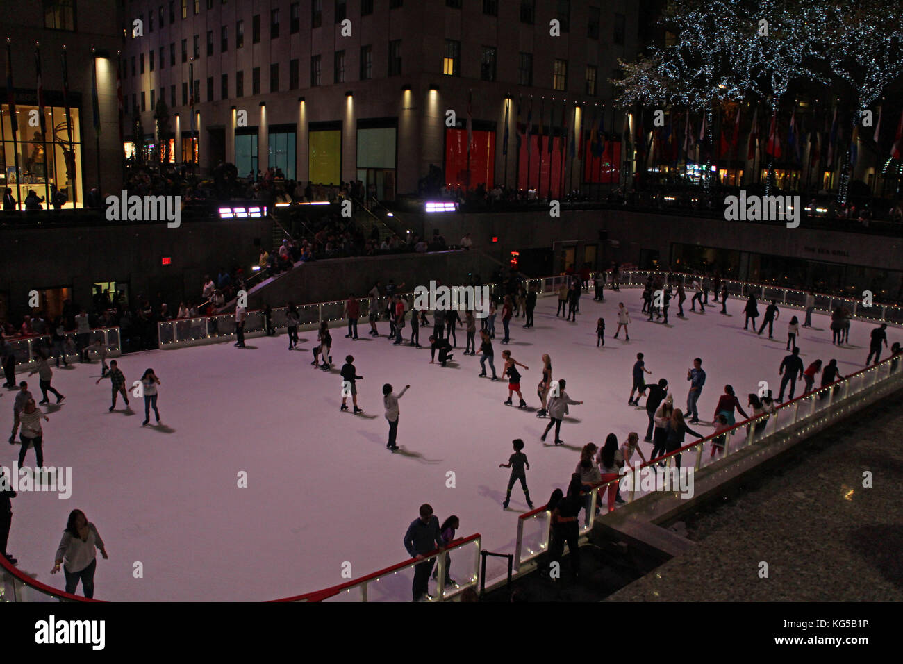 Rockerfeller Centre ice rink Stock Photo - Alamy