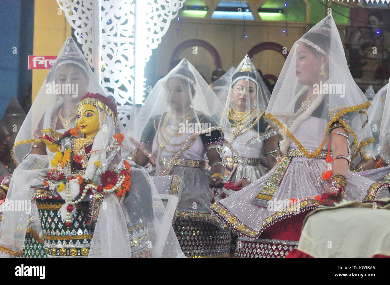 Agartala, India. 03rd Nov, 2017. The Manipuri girls are performing in ...