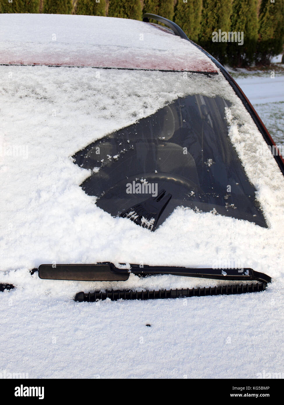 Car front window hi-res stock photography and images - Alamy