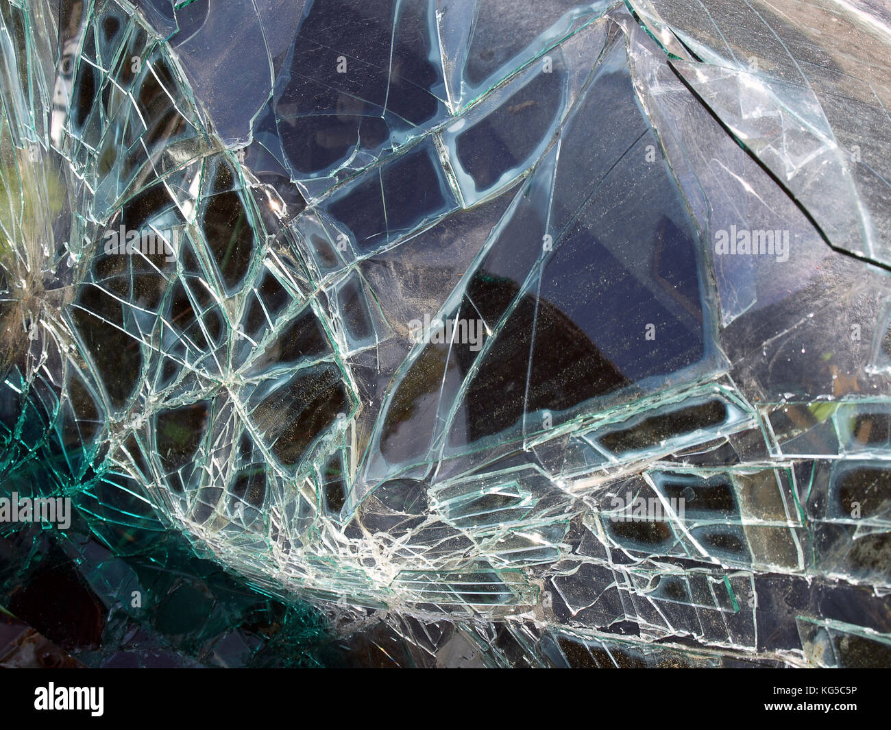 Broken car windscreen hi-res stock photography and images - Alamy