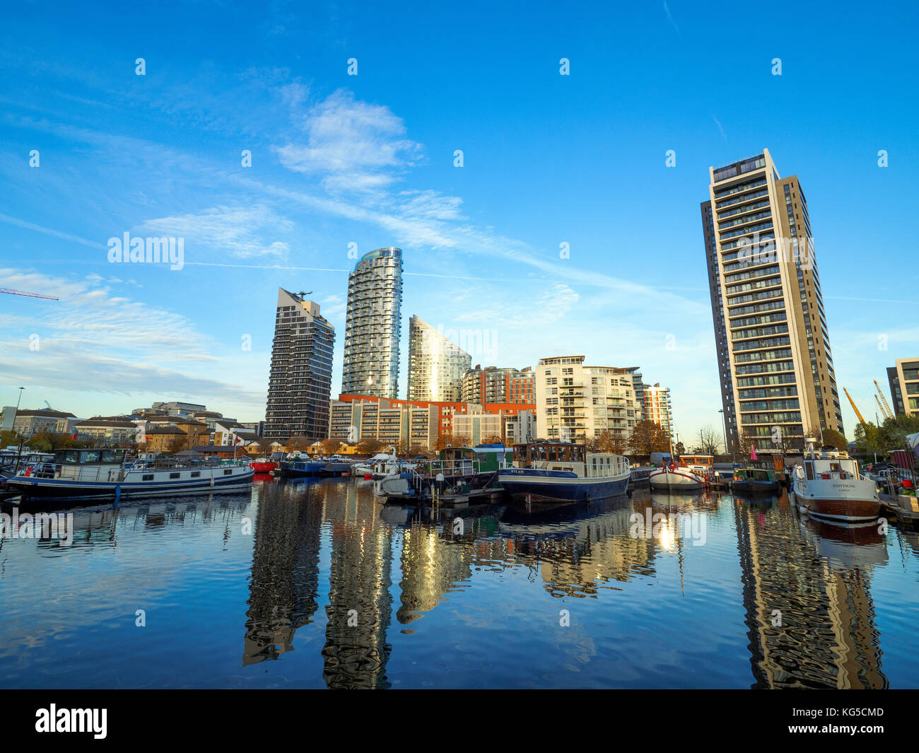Poplar Dock London Stock Photos & Poplar Dock London Stock Images - Alamy