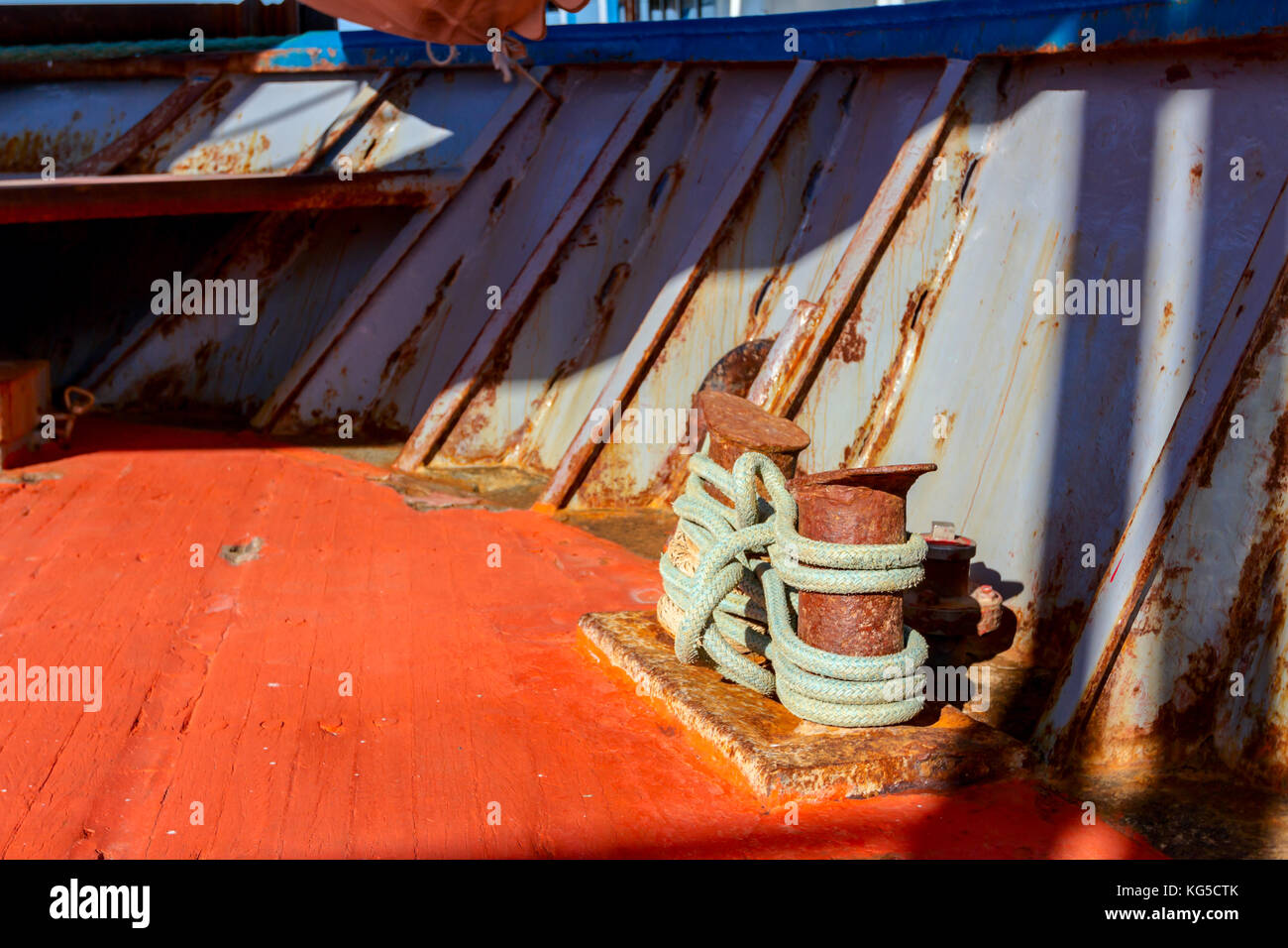 Vessel part, coil where boats are tied up with rope for the dock ...