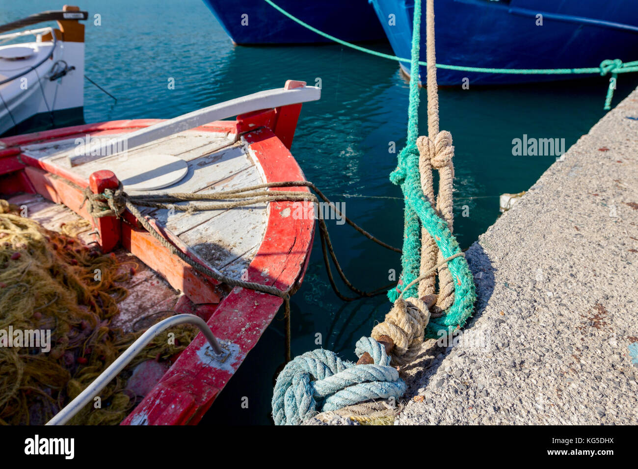 Tethered row boats hi-res stock photography and images - Alamy