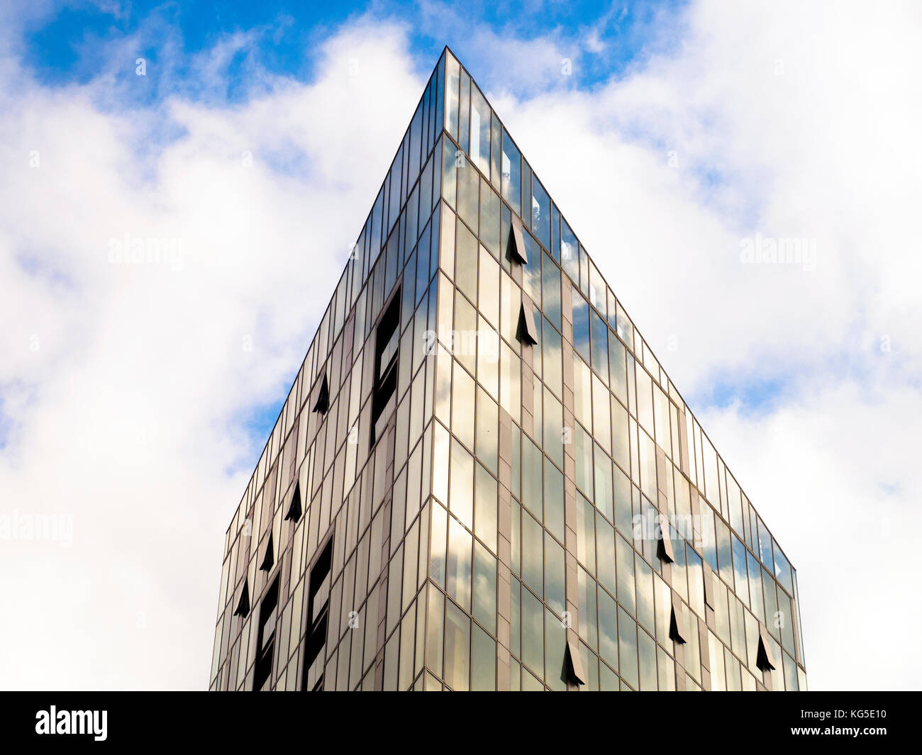 Facade side side apartment buildings hi-res stock photography and ...