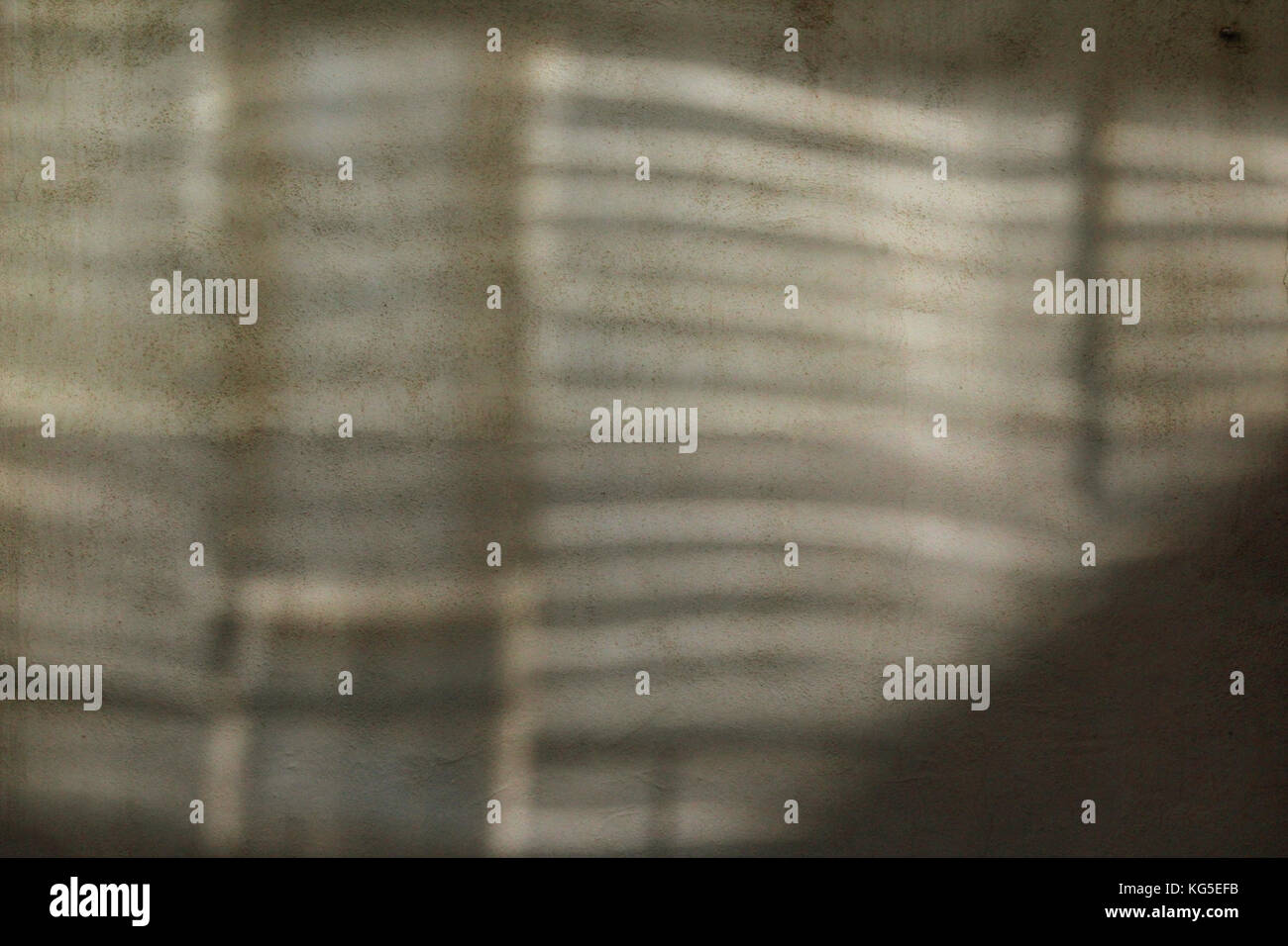 Shadow of sun creating abstract shadow shapes on the wall Stock Photo ...