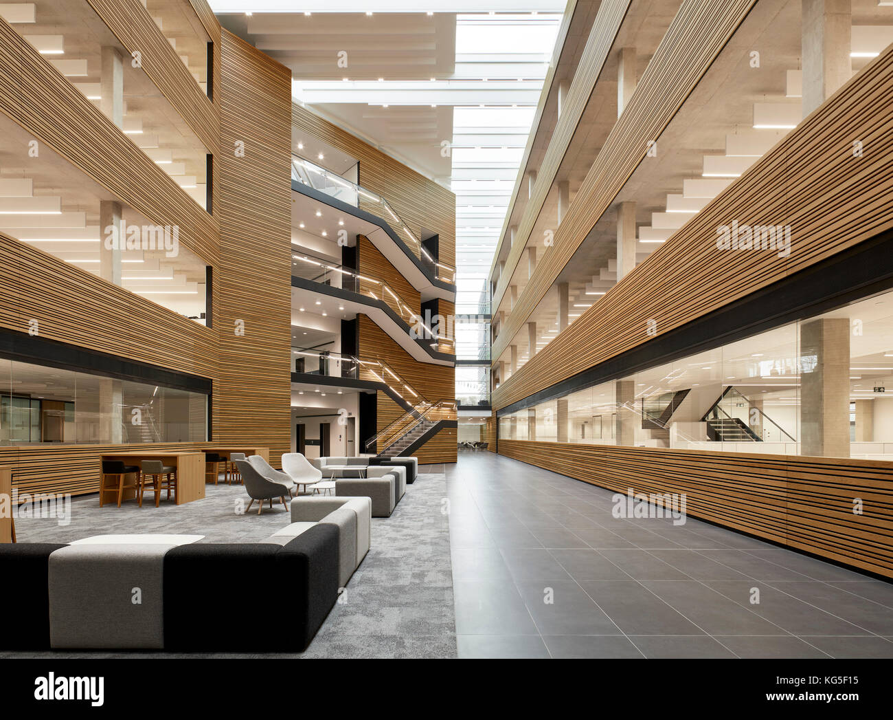 Big data institute hi-res stock photography and images - Alamy