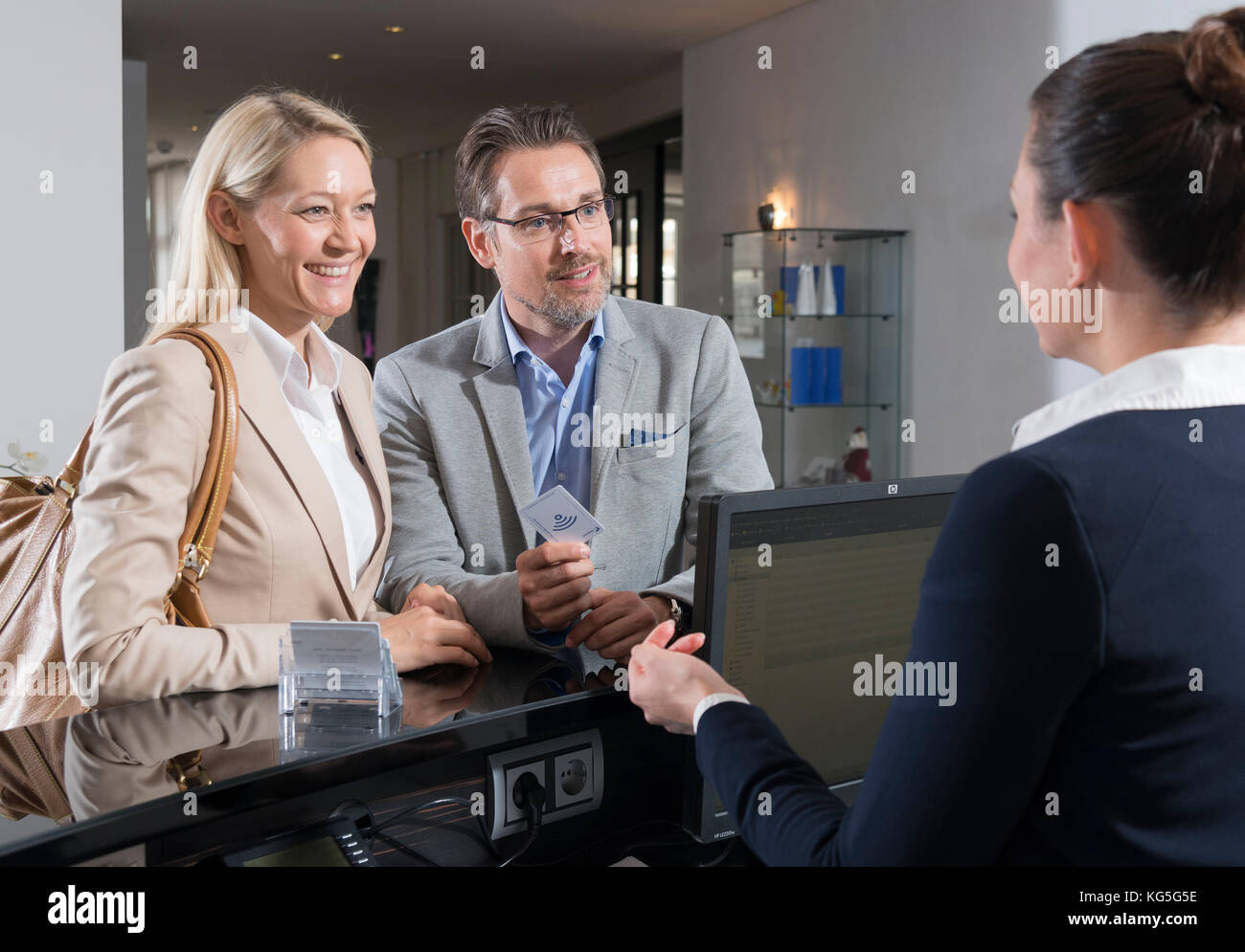 Hotel reception hi-res stock photography and images - Alamy