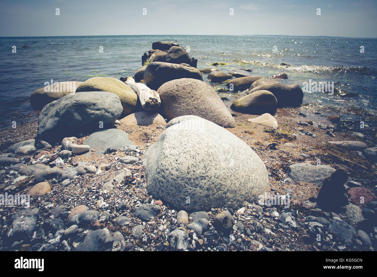 Chalk on beach hi-res stock photography and images - Alamy