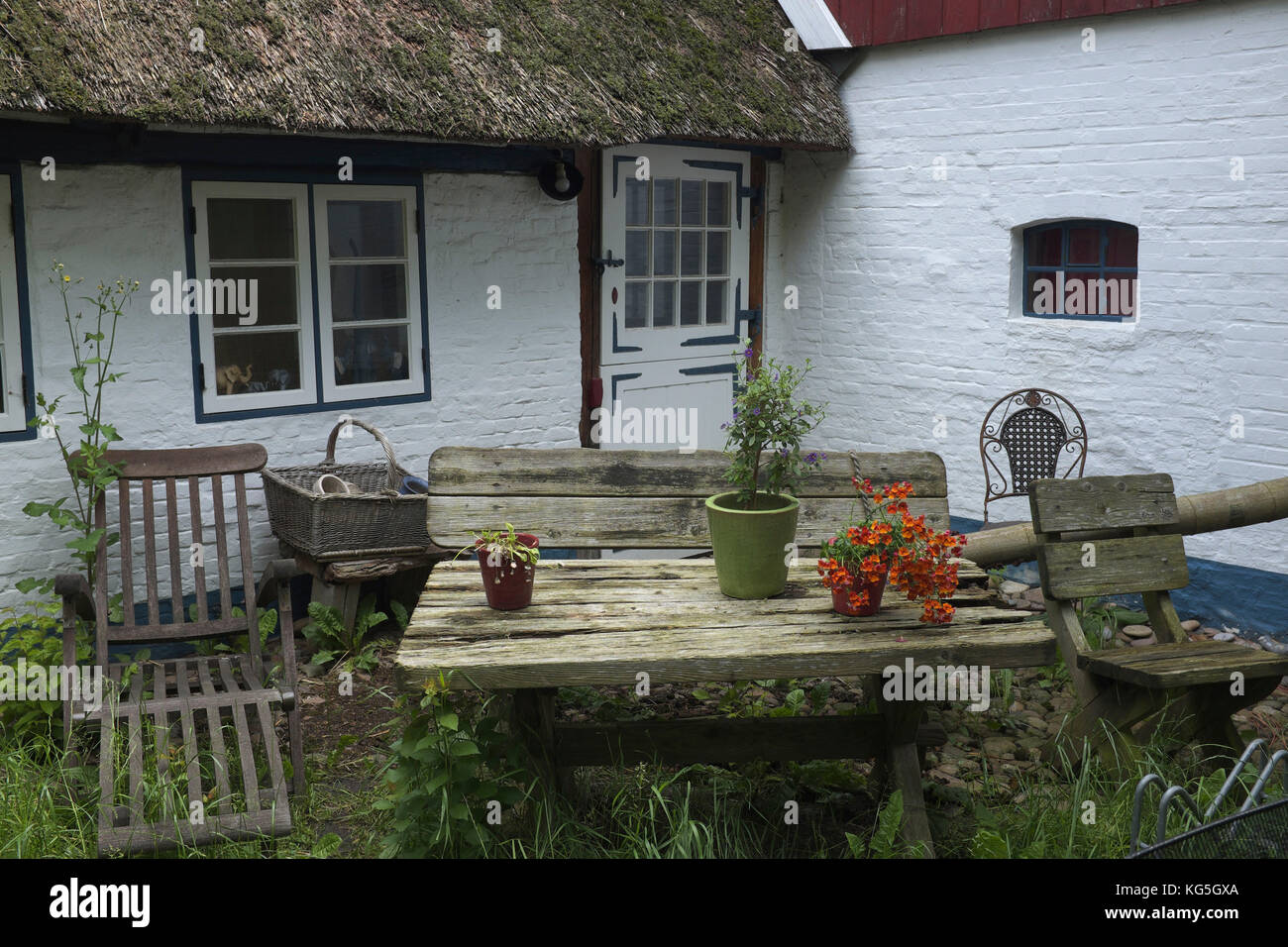 alternative café / teahouse in Nieblum Stock Photo - Alamy