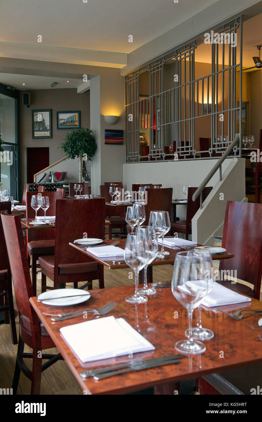 French restaurant cardiff hi-res stock photography and images - Alamy