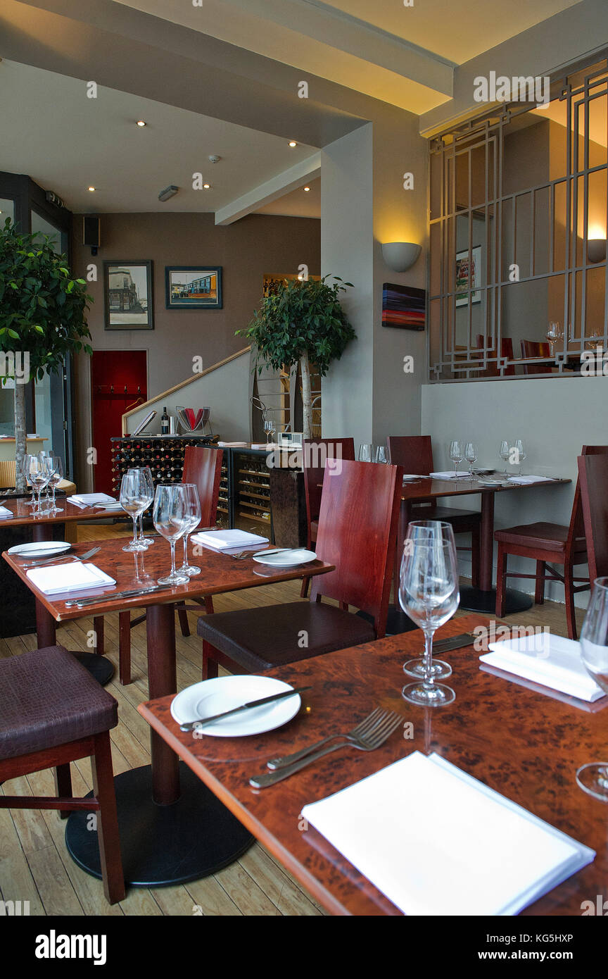 French restaurant cardiff hi-res stock photography and images - Alamy