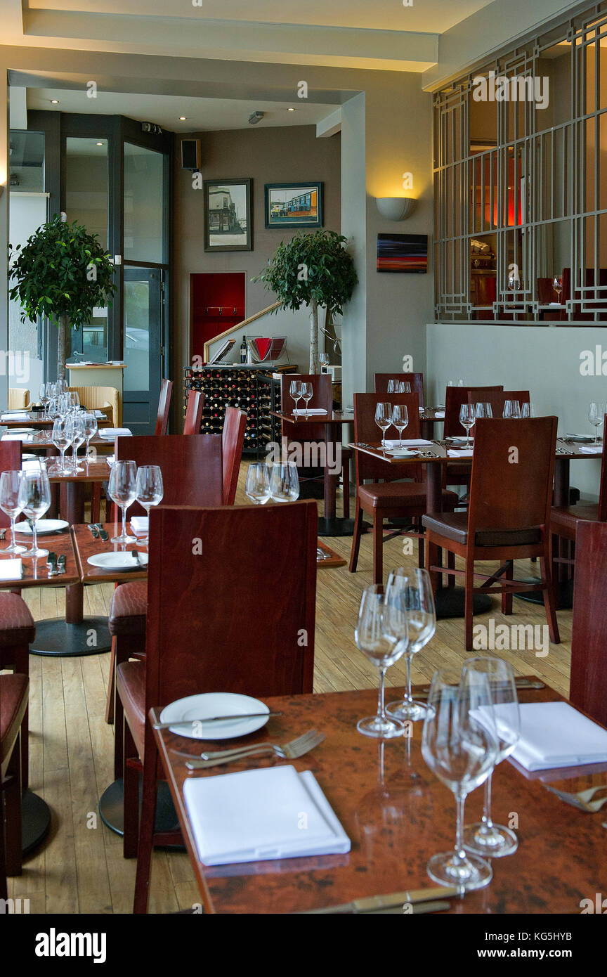 French restaurant cardiff hi-res stock photography and images - Alamy