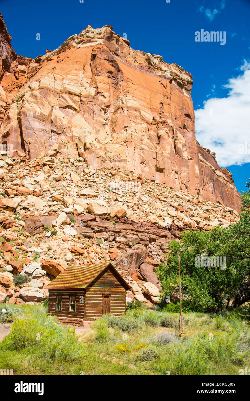 Old hut sandstone cliff in the capitol reef national park hi-res stock ...