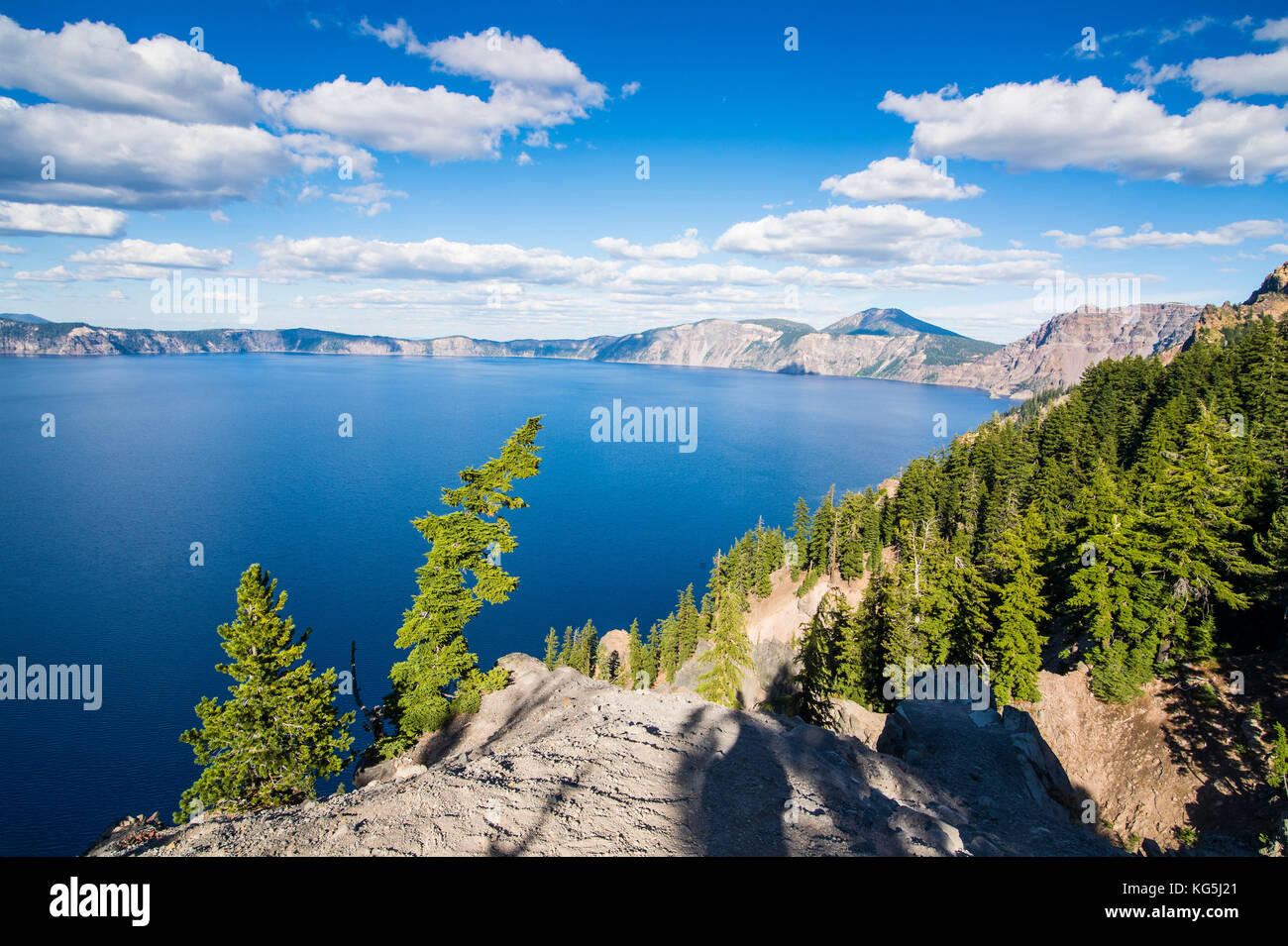 Caldera lake hi-res stock photography and images - Alamy