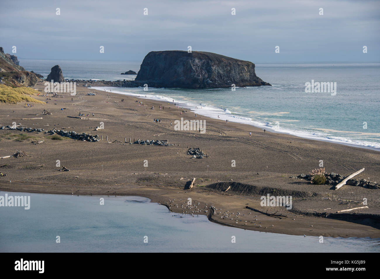 River flowing into the ocean hi-res stock photography and images - Alamy