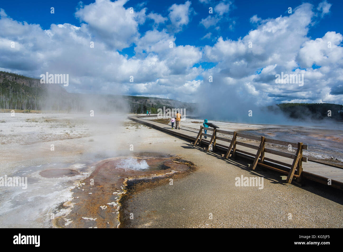 Yellowstone national park boardwalk hi-res stock photography and images ...