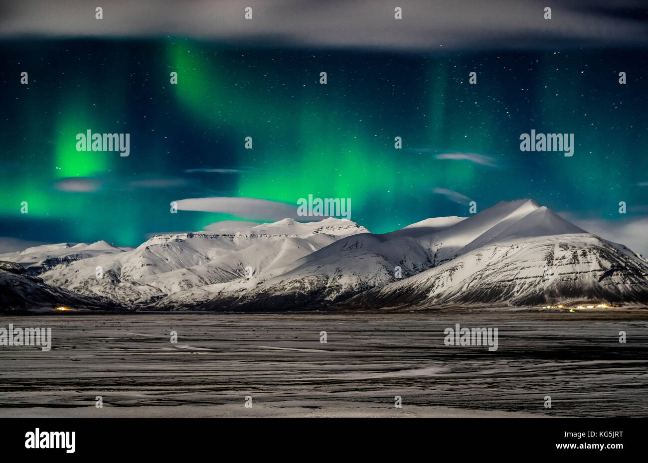 Aurora Borealis over Mt Hoffell, Hoffellsjokul Glacier, Hornafjordur ...